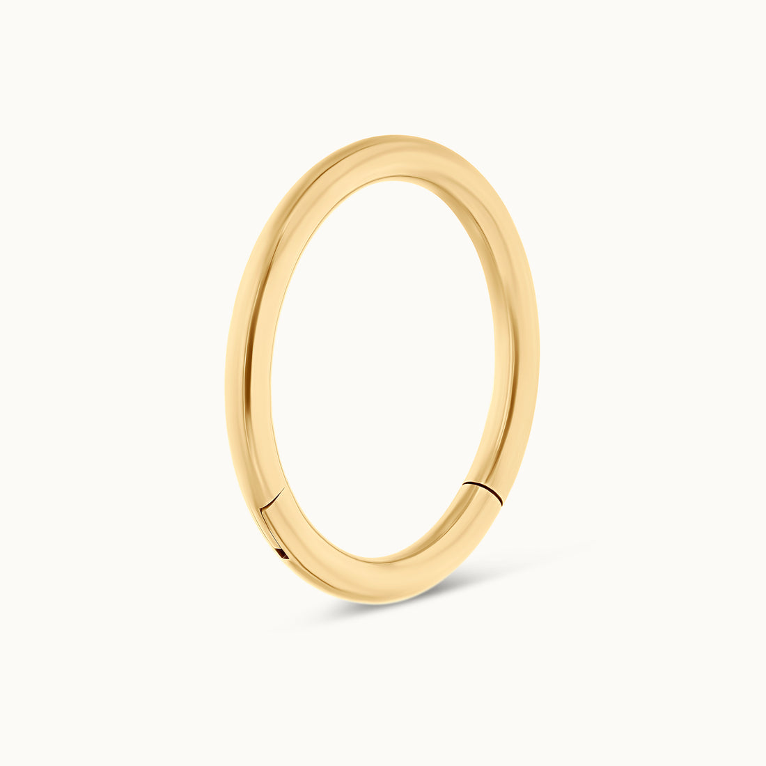 Piercing Daith: precio, dolor, curación, joyas - Obsidian Piercing